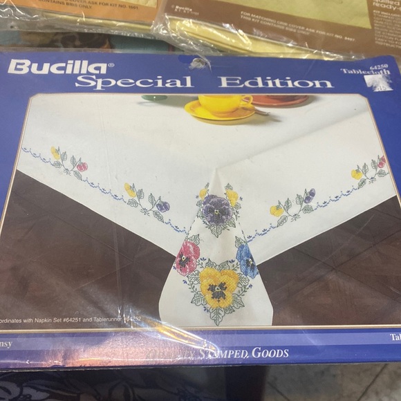 Bucilla | Art | Vintage Bucilla Tablecloth Kit | Poshmark